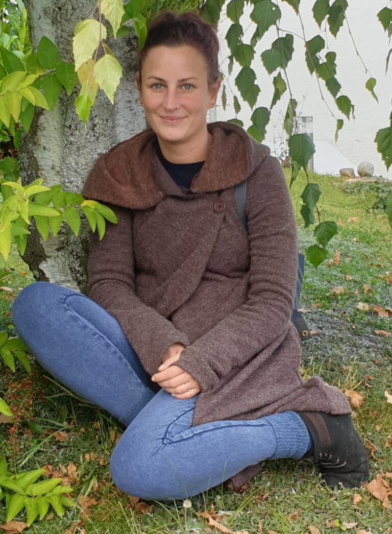 lisamarinamuth@gmail.com